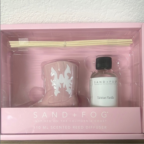 Sand + Fog | Accents | Nwt Sand Fog Tahitian Vanilla Reed Diffuser Set ...